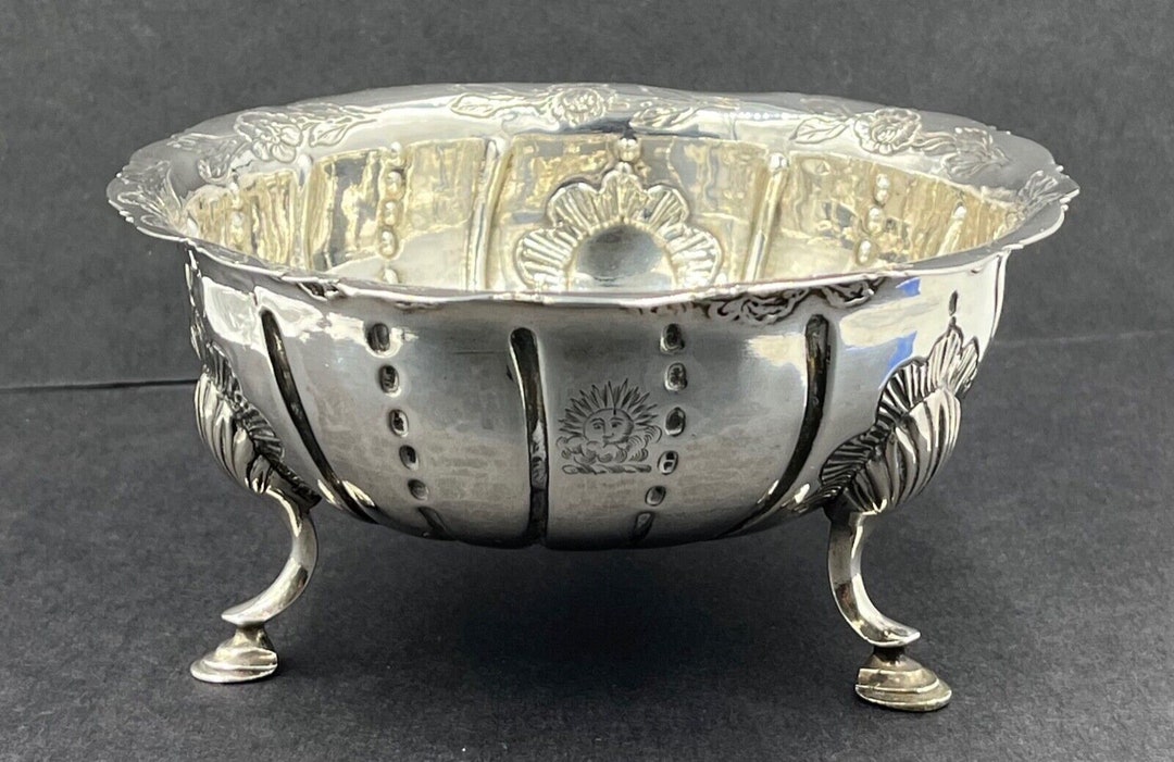 18th Century Irish Silver Crested Fluted Sugar Bowl Dublin Circa 1780 ...