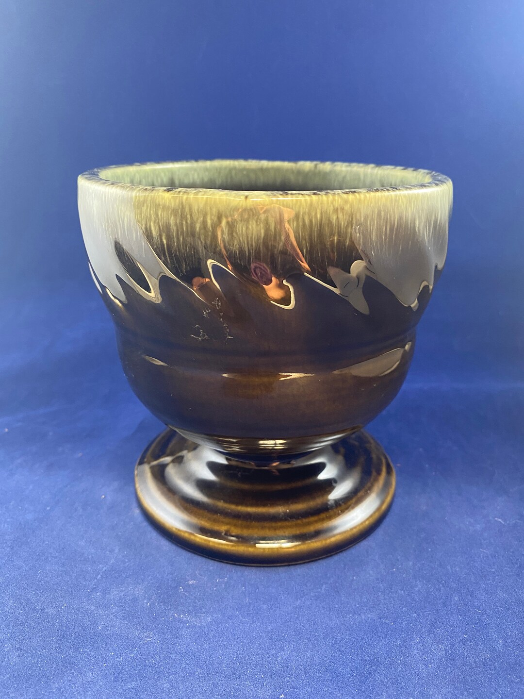Hull Footed Pottery Bowl - Etsy