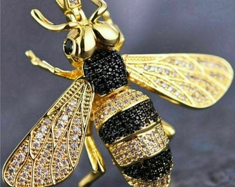 Hip Hop Bee Pendant - Etsy
