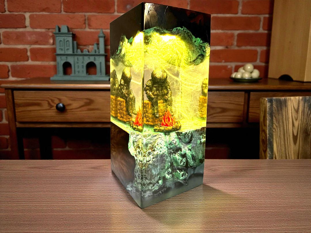 Knight Diorama Resin Lamp, Fantasy Night Light, Handmade Wood Art - Etsy