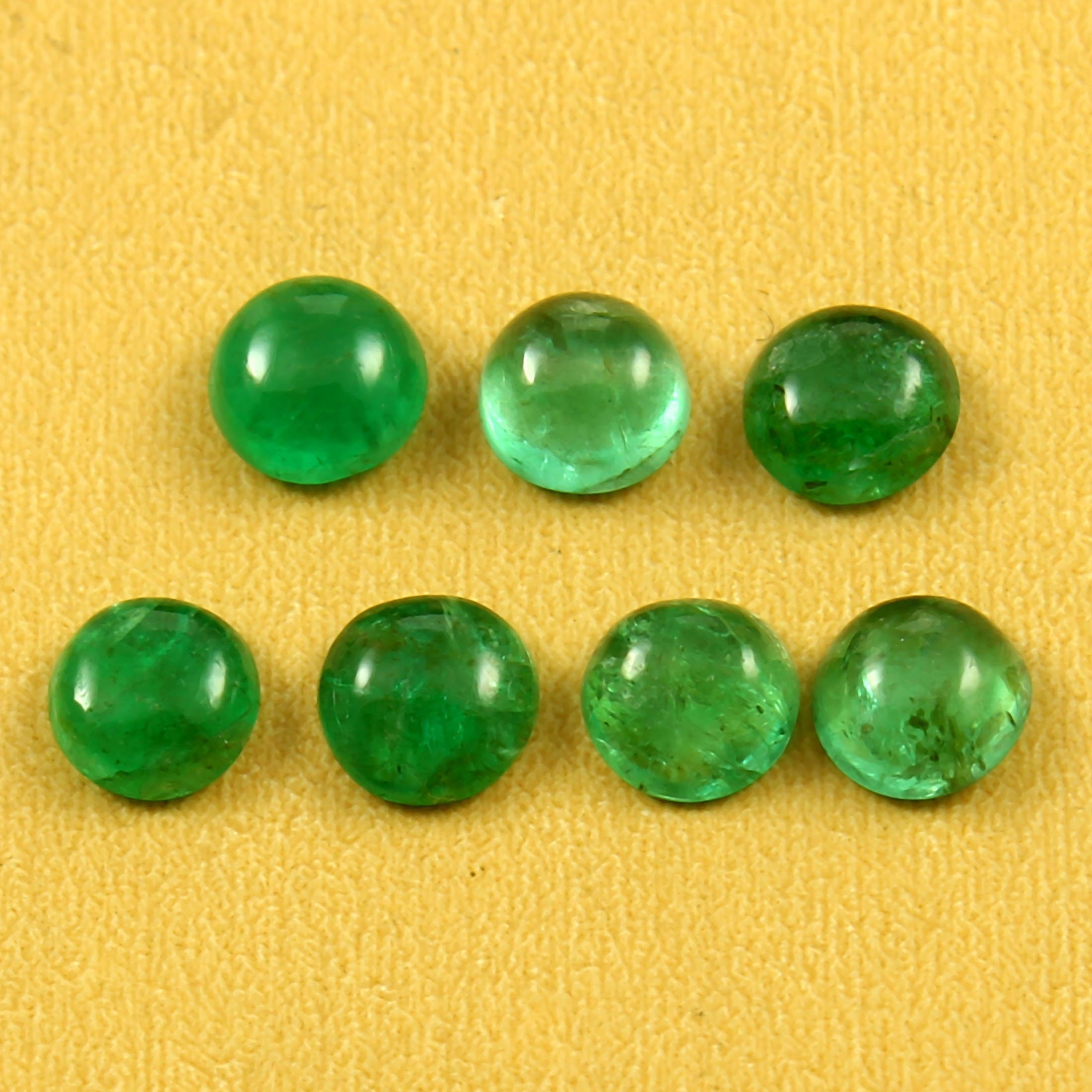 Natural Emerald Round Cabochon 4 MM Superb Quality Natural Emerald ...