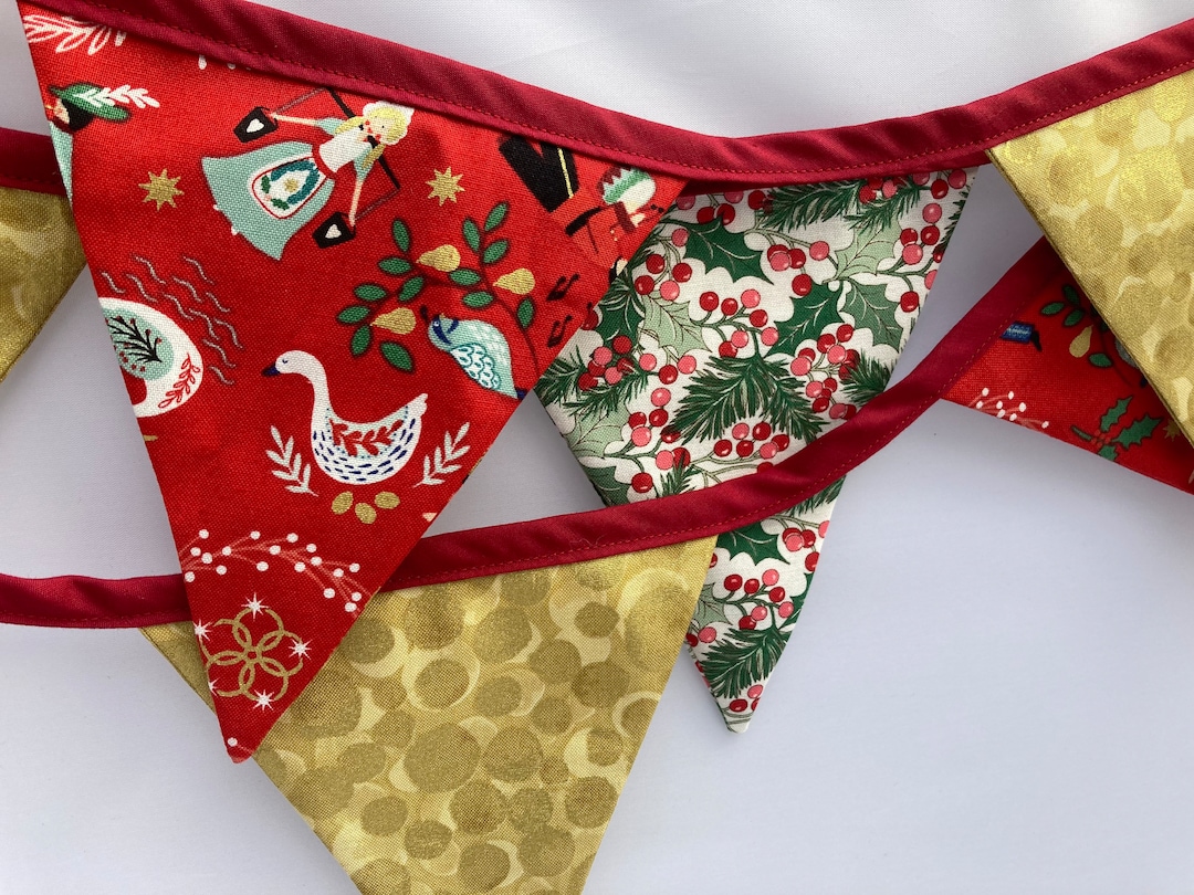 Christmas Bunting. Festive, Traditional. Cotton Fabric. Red and Gold ...