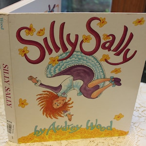 Silly Sally / Audrey Wood / Board Book Edition / Humor, Children's ...