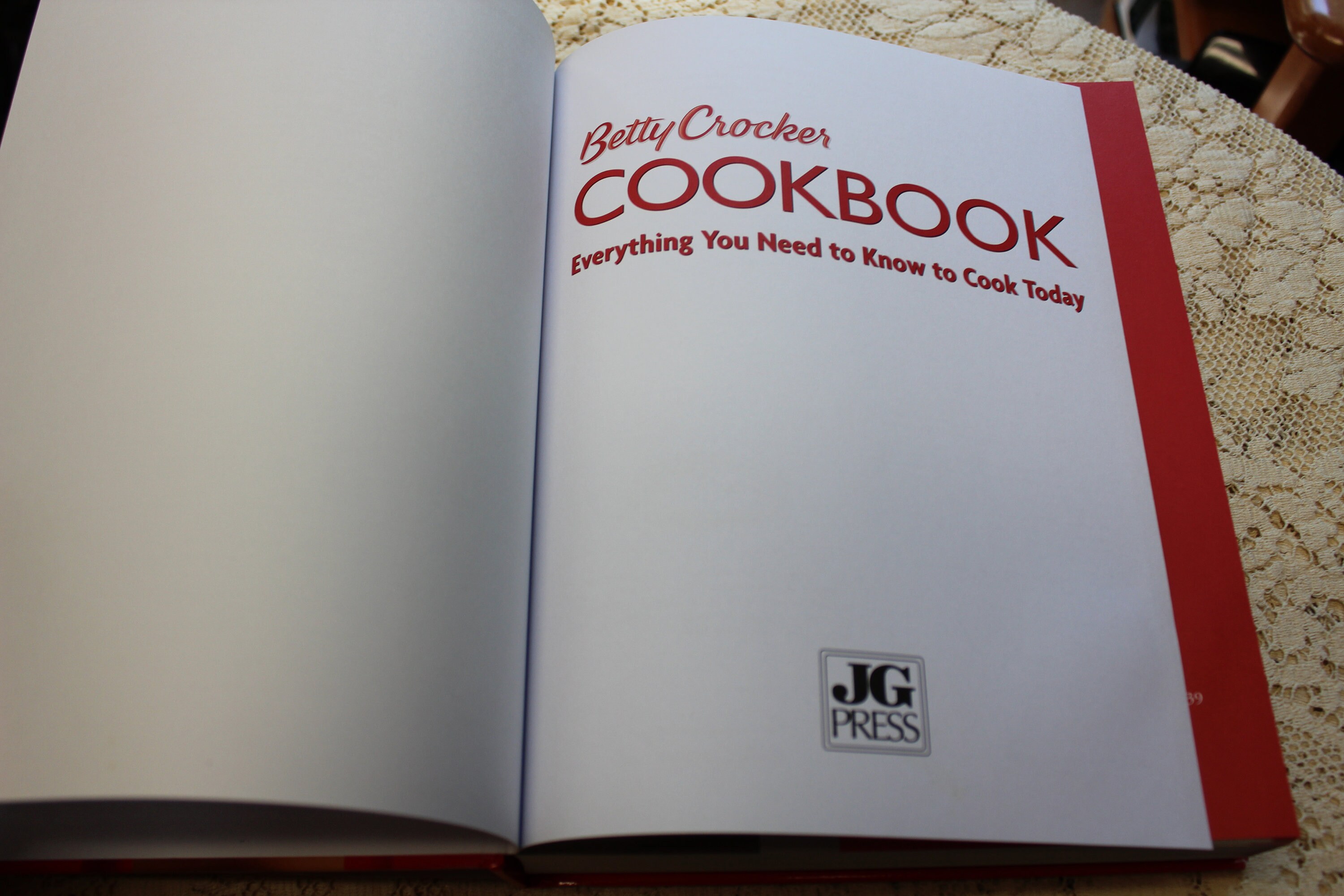Betty Crocker Cookbook Gift Edition / Vintage Cookbook / Recipes ...