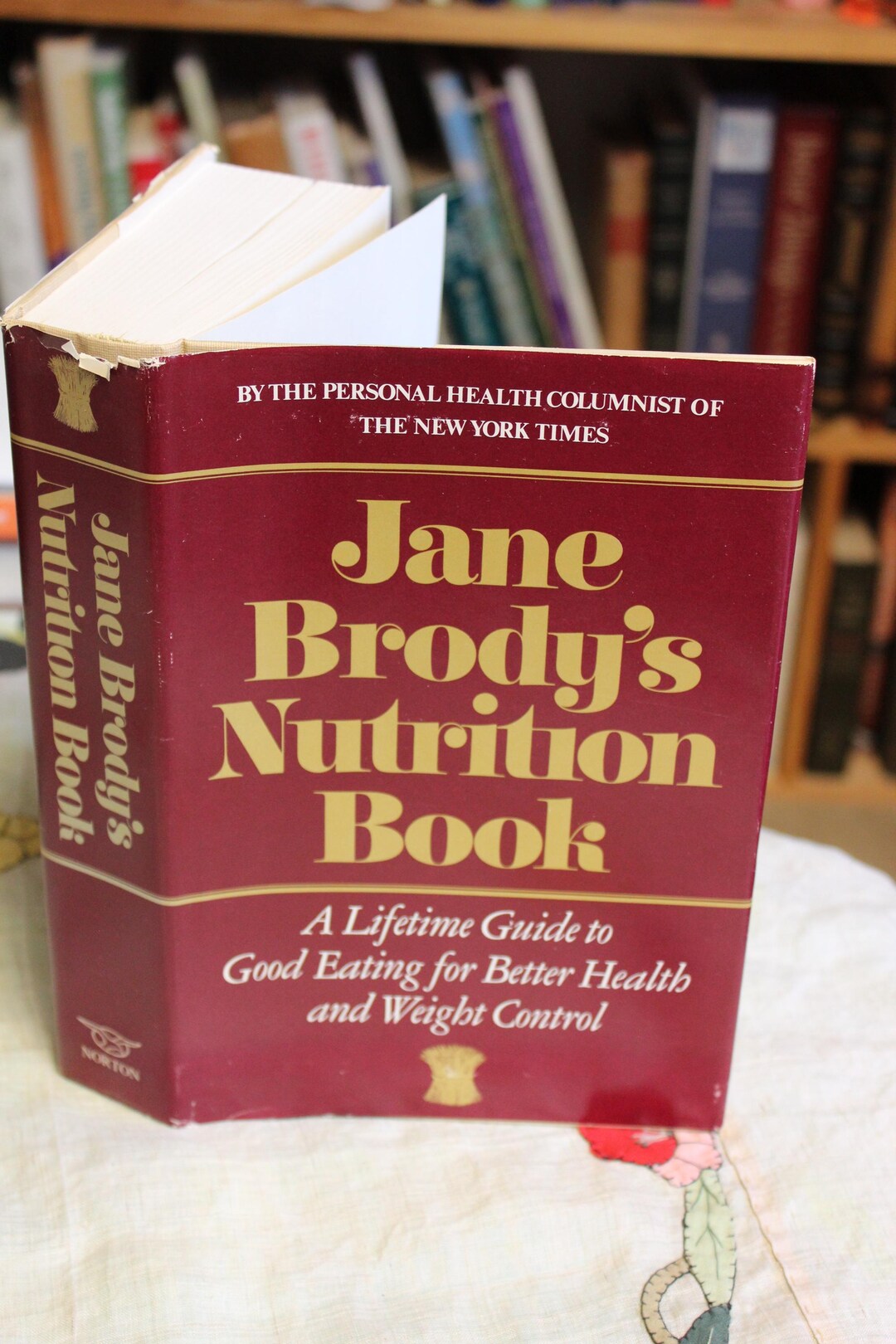Jane Brody's Nutrition Book, Lifetime Guide to Good Eating for Health ...