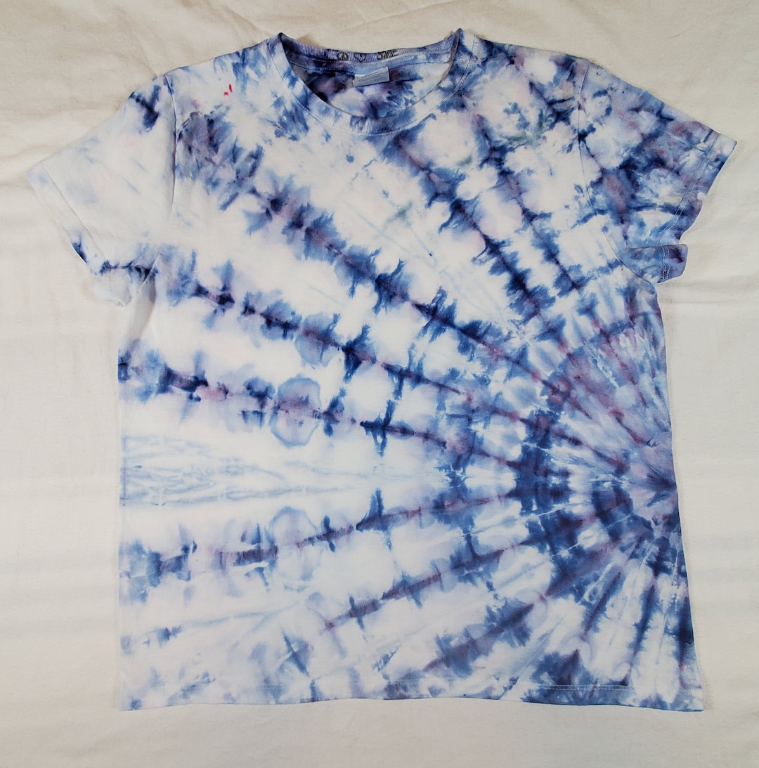 Medium Ladies Cut Short Sleeve Fan Fold Pleat Ice Dye Tie Dye T-shirt ...