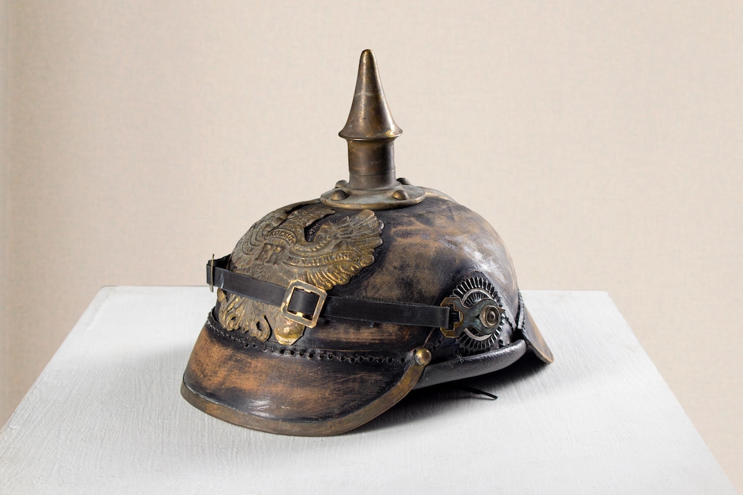 Pickelhaube (helmet With Pike), Prussian Soldier, "mit Gott Für König ...