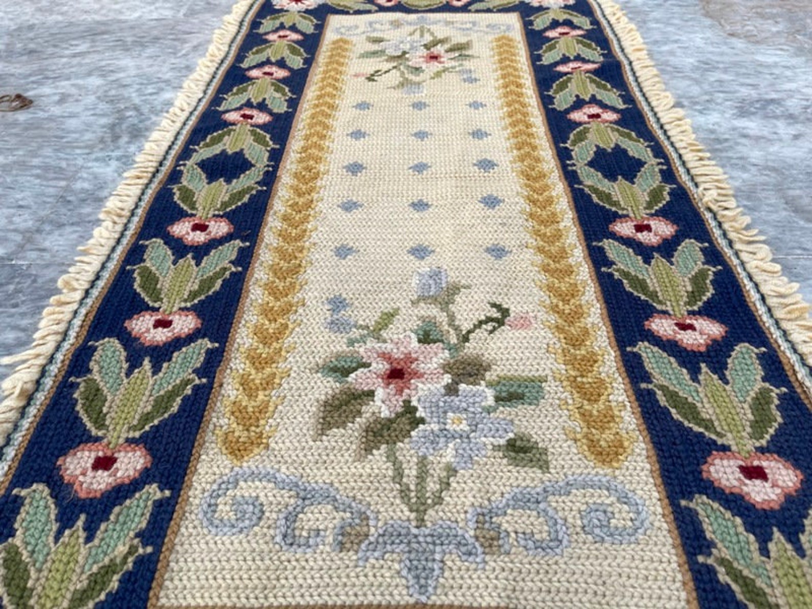 Vintage Aubusson Rug Handmade Rug Living Room Rug Crewel Rug - Etsy