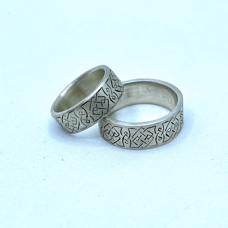 Gaelic Signet Ring - Etsy