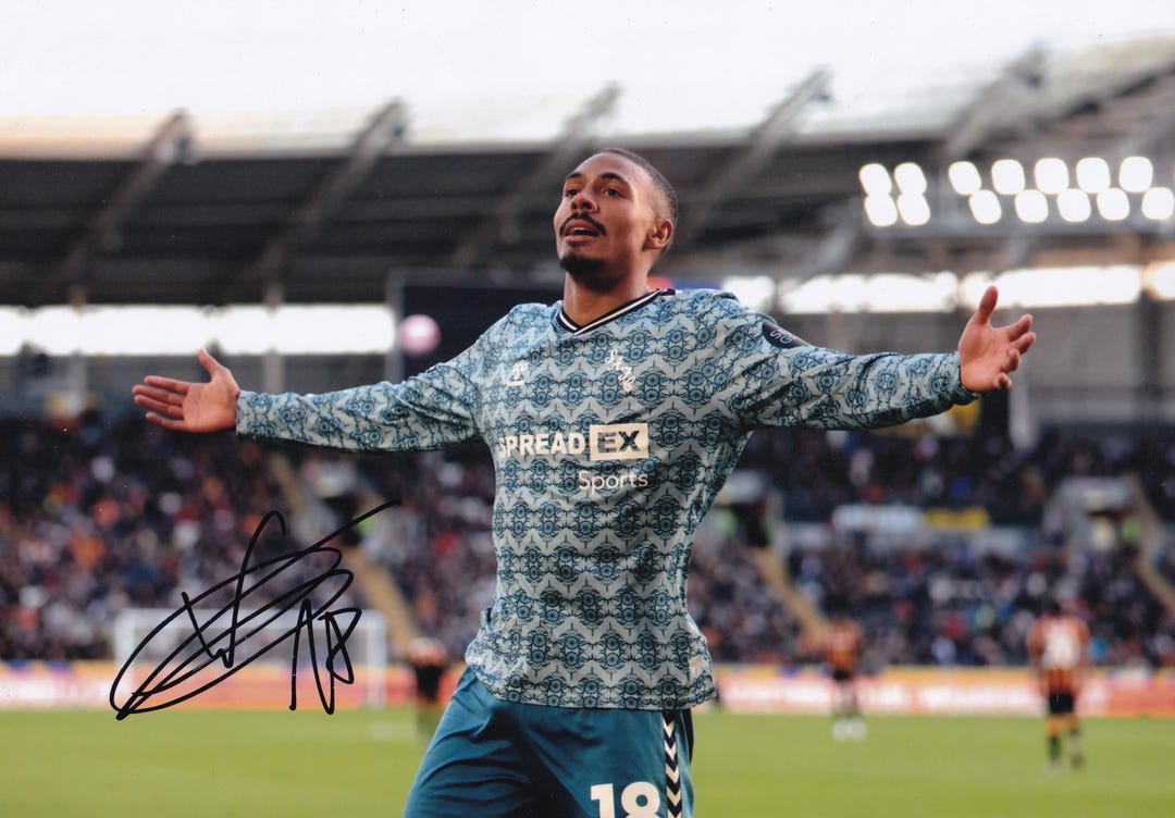 Football - Wilson Isidor - Hand Signed A4 Photograph - Sunderland - COA ...