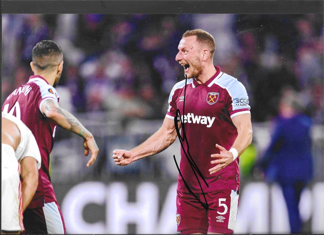 Football Vladimir Coufal Hand Signed 12x8 Inch Photograph West Ham ...