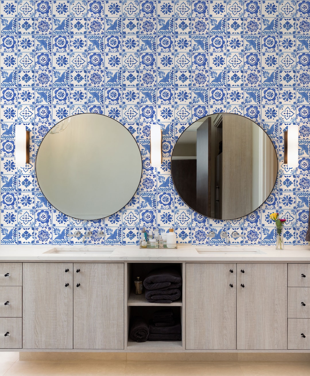 Moroccan Bird and Flower Blue & White Tile Pattern Wallpaper [peel and ...