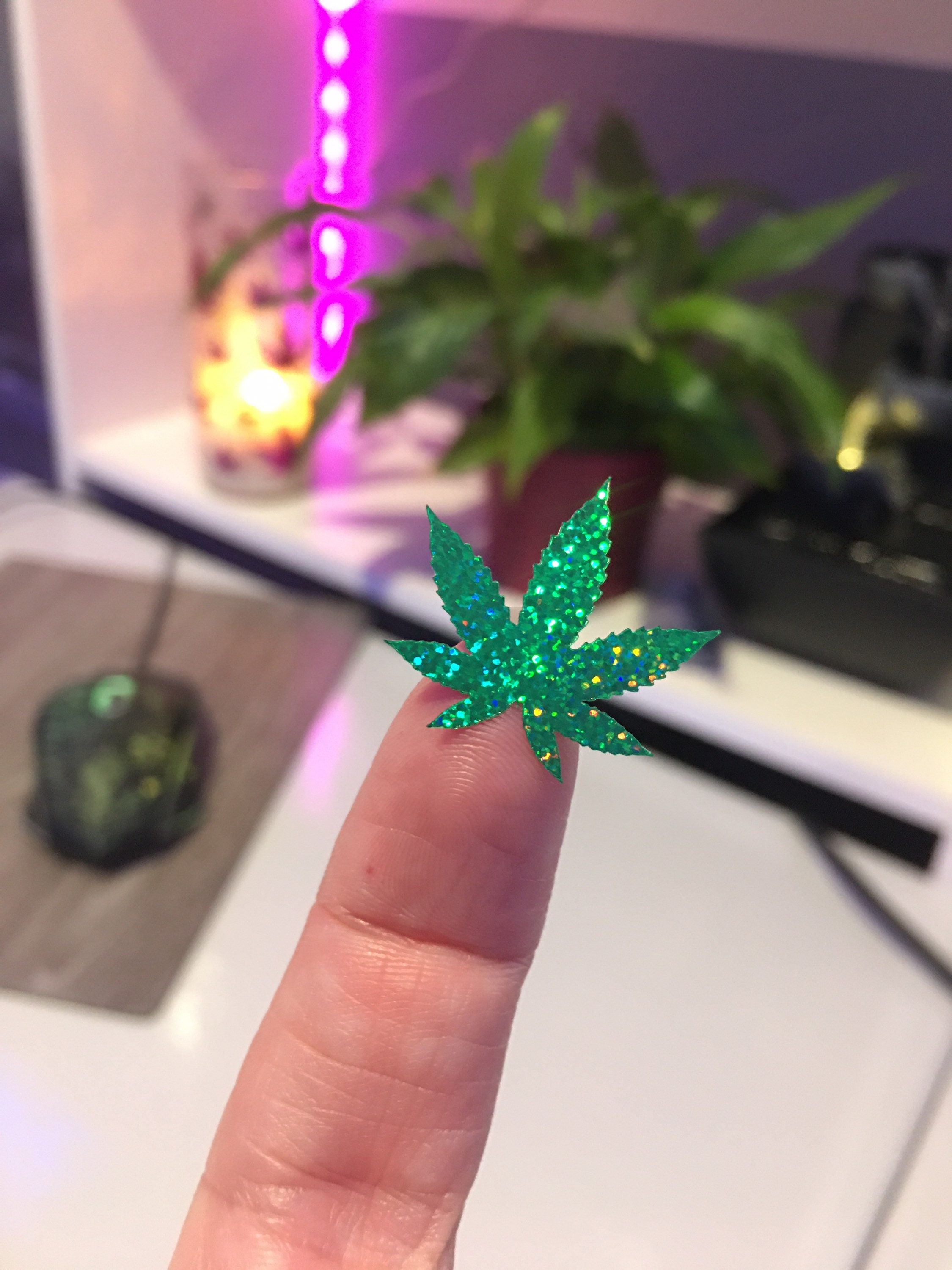 Cannabis Weed Leaf Stickers Vinyl Decals Sparkly Holographic Car Decals 2cm Stickers Planners ...