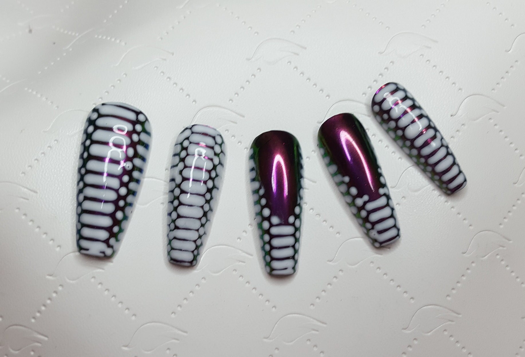 Snake Leather Imitation Press on Nails Set - Glue on Nails - Luxury ...