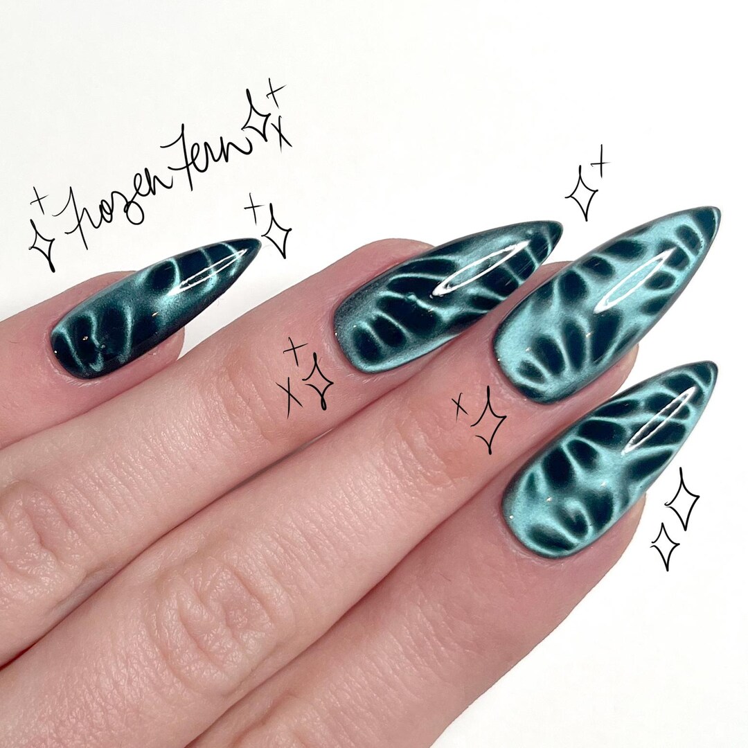 FROZEN FERN Cat Eye Press on Nails, Made to Order Set by Nin's Nails - Etsy