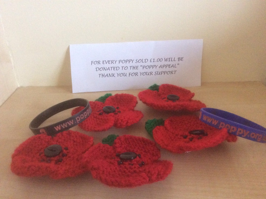 Hand Knitted Poppy Brooch Remembrance Day - Etsy UK