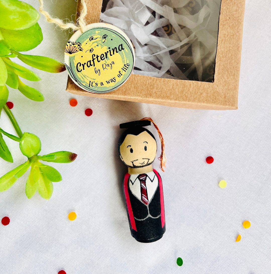 CUSTOM Graduation Cap and Cloak Peg Doll People Wooden Doll Graduate ...