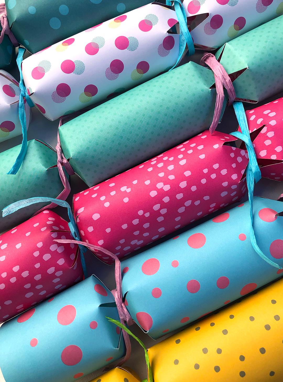 Party Crackers, Hen Party Favors, Bridal Shower Decor - Etsy
