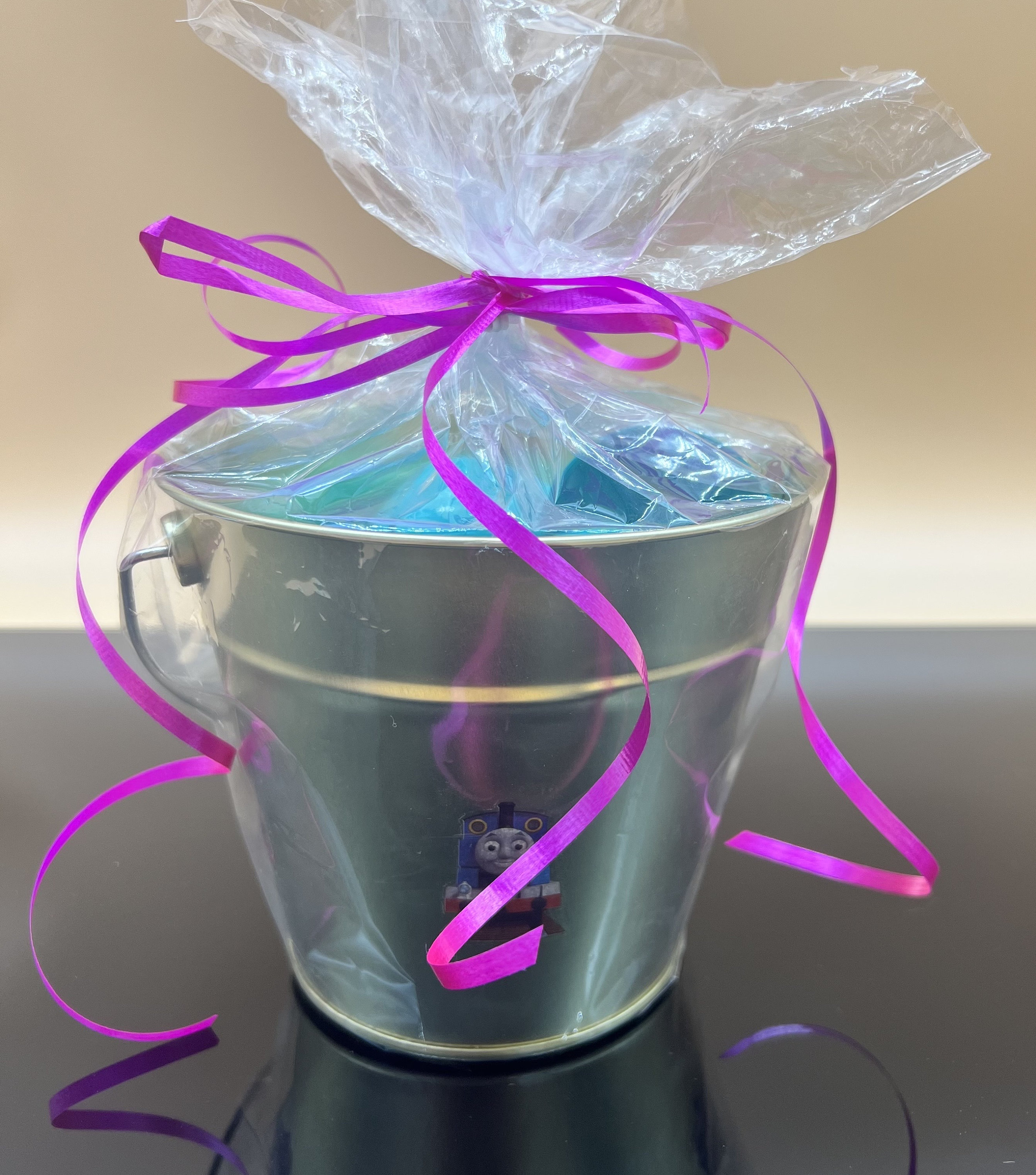 5 Eggs in a Tin! Thomas and Friends 3.5” Plastic Eggs With Figure Train ...