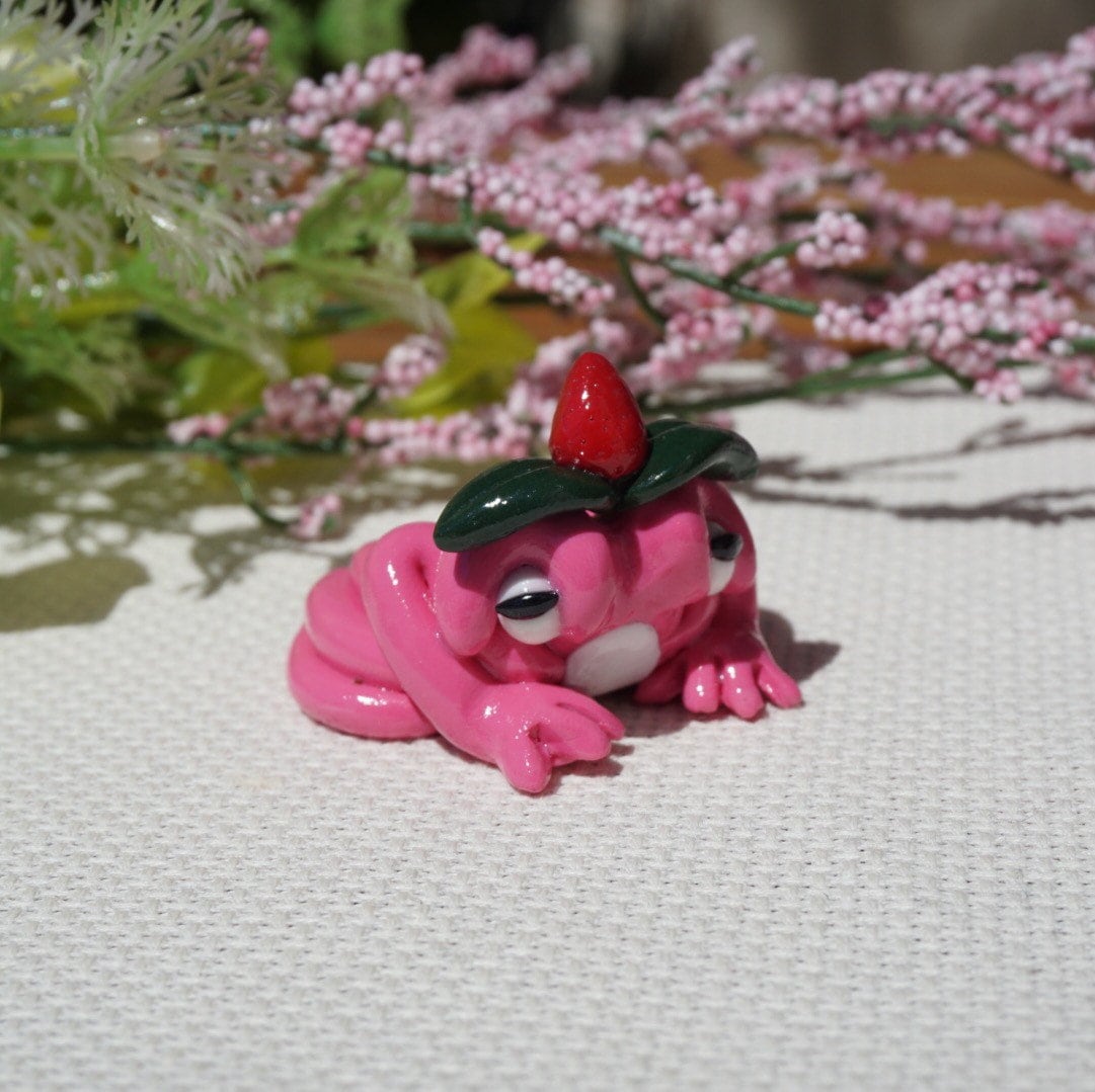 Strawberry Frog - Handmade Polymer Clay Figurine/decoration- Cute Frog ...