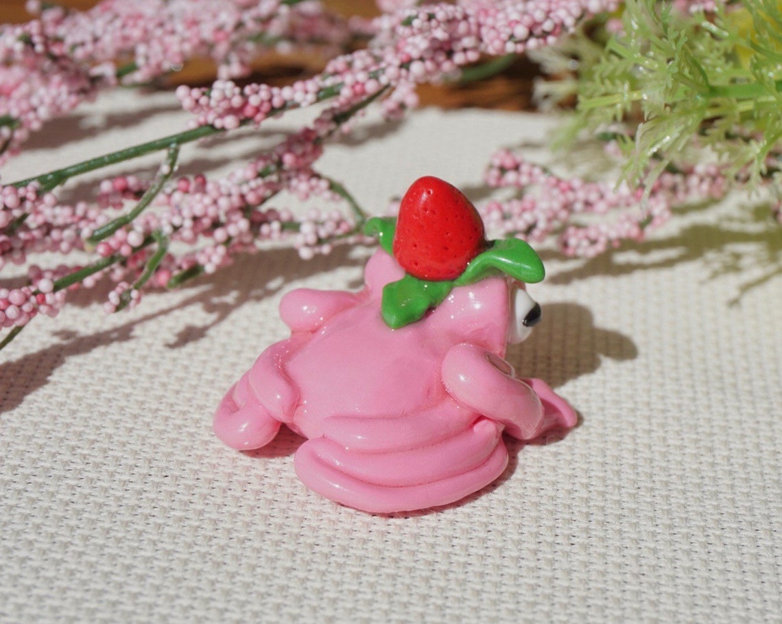 Strawberry frog handmade polymer clay figurine/decoration | Etsy