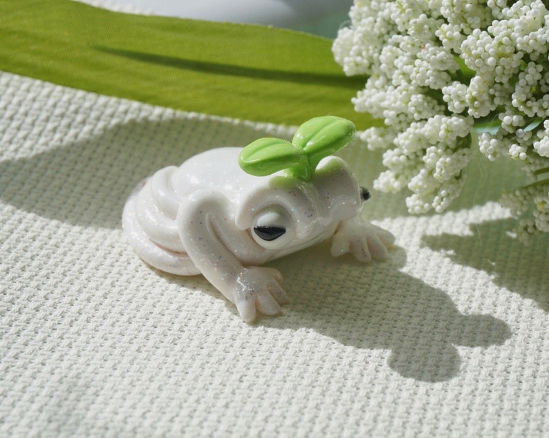 Sprout Frog-handmade Polymer Clay Figurine/decoration Cute | Etsy