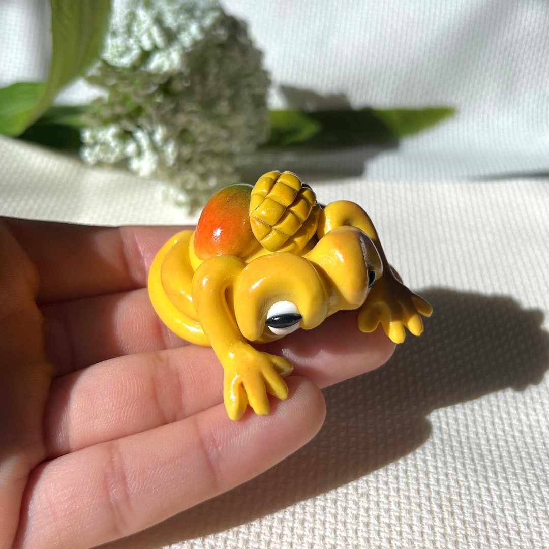 Mango Frog- Handmade Polymer Clay Figurine/decoration- Frog Sculpture ...