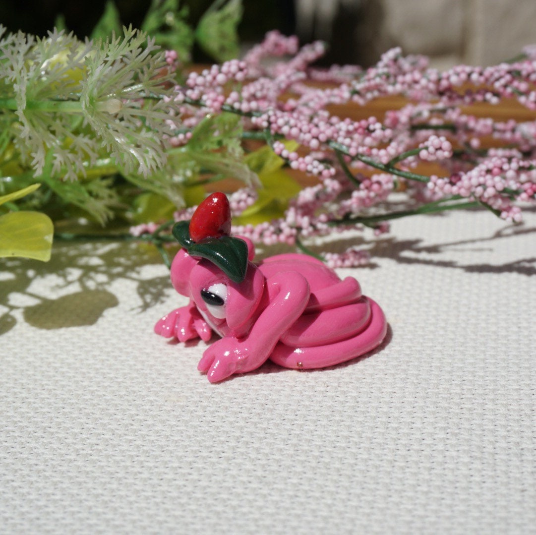 Strawberry Frog - Handmade Polymer Clay Figurine/decoration- Cute Frog ...