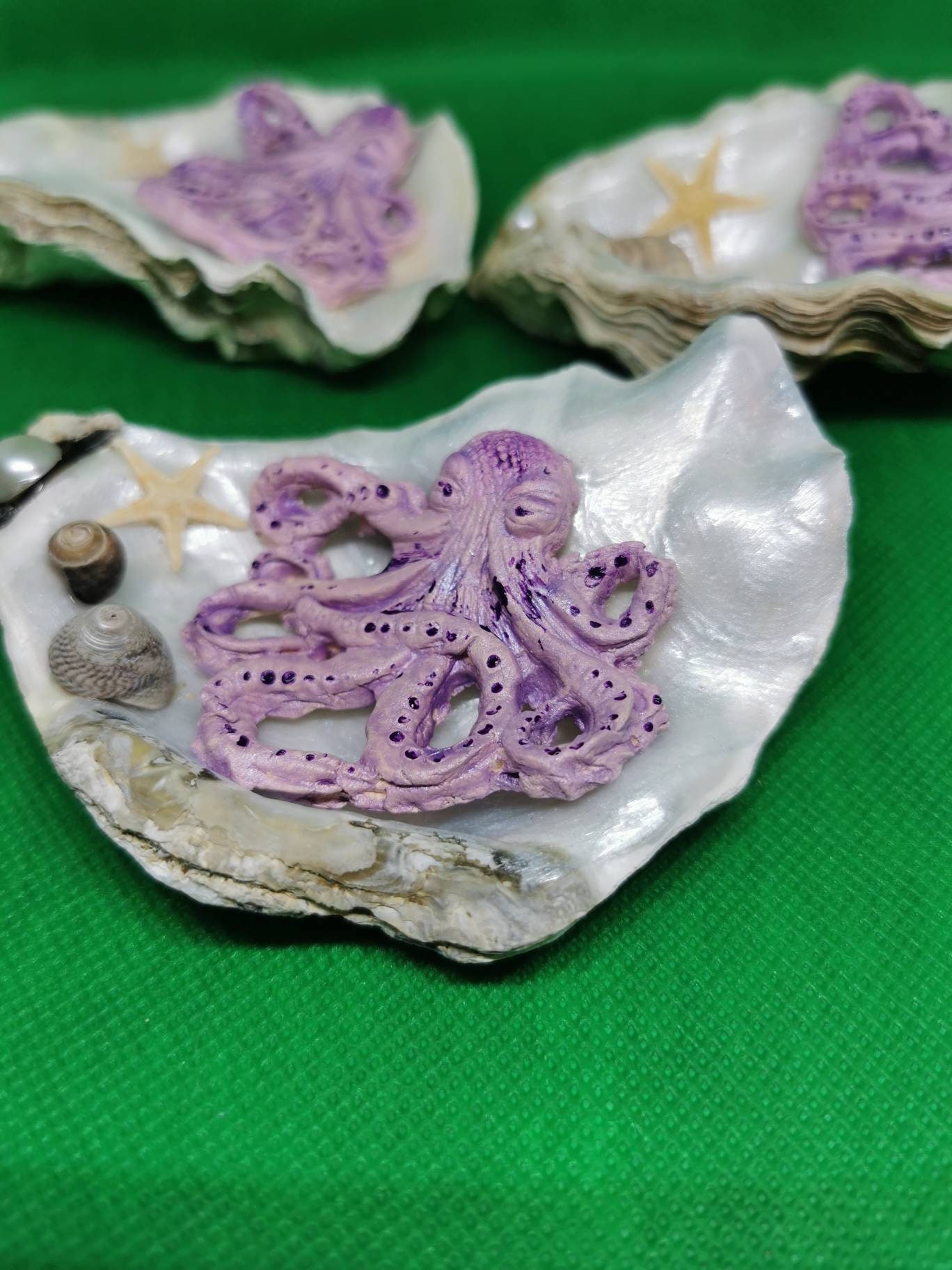 Decorated Oyster Shell. Using Hand Painted Octopus. - Etsy Denmark