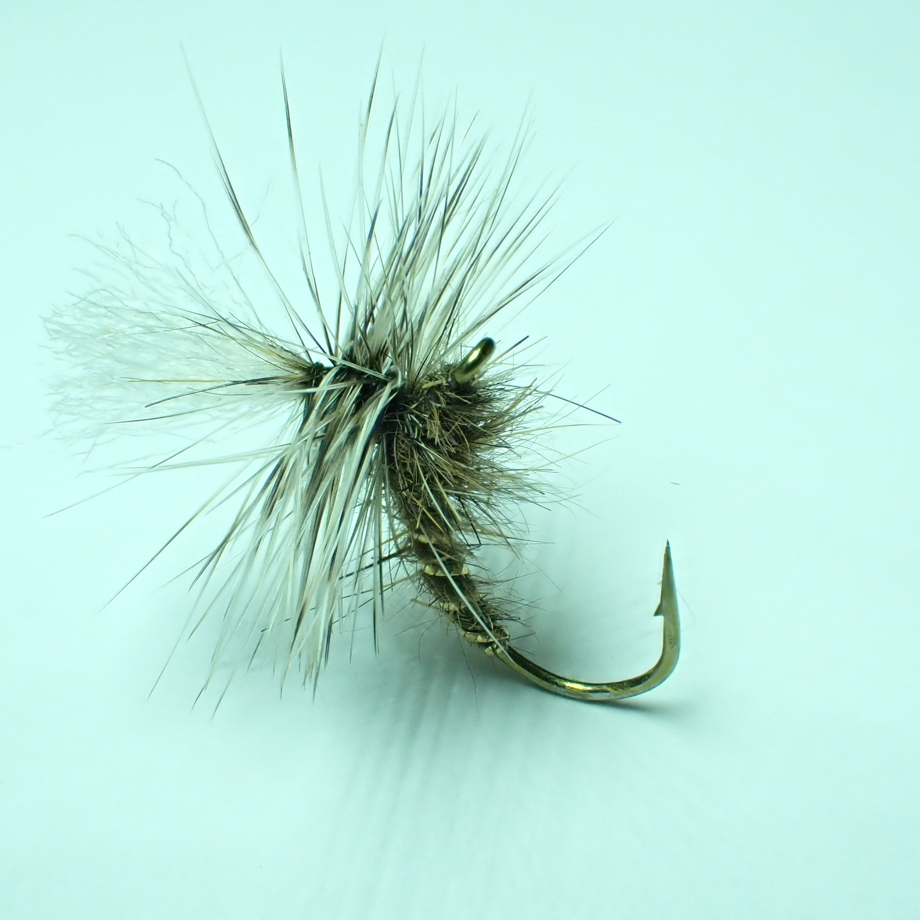 Hare's Ear Parachute Emerger, Barbed Fishing Fly, for Trout and Other ...