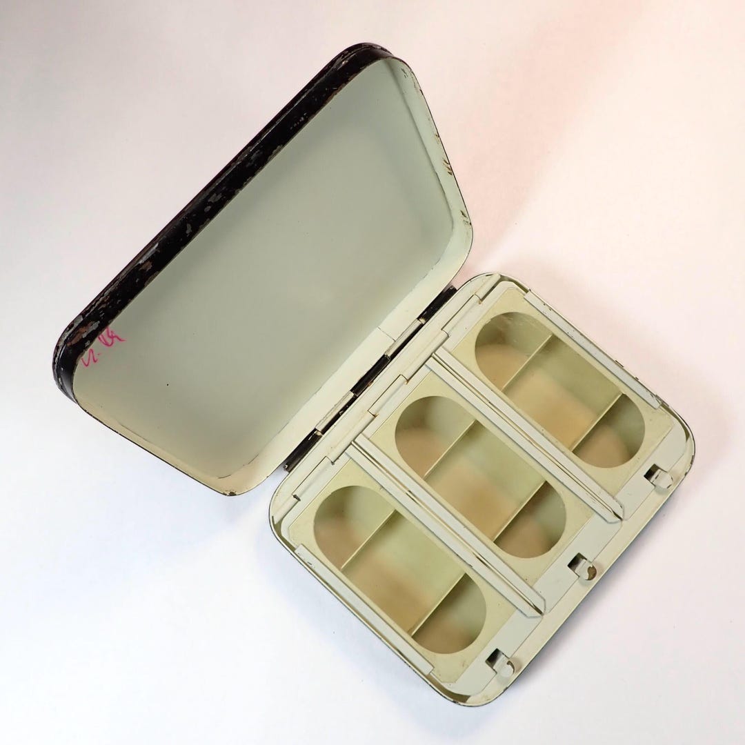 C. 1925 Farlows Vintage Fly Box, 9 Compartments Under 3 Lids, Black ...