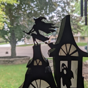 Halloween Decoration, Haunted House With Ghosts and Witch, Light up ...