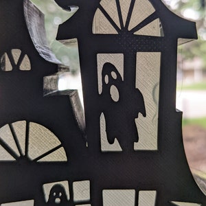 Halloween Decoration, Haunted House With Ghosts and Witch, Light up ...