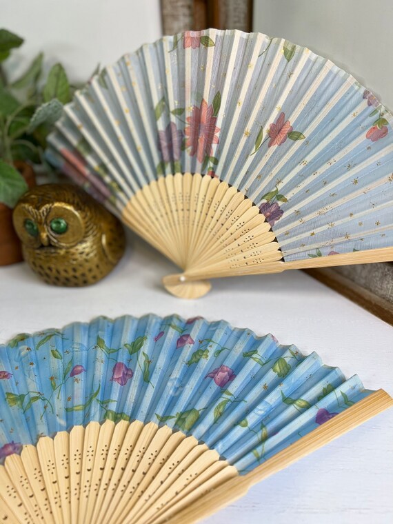 asian silk folding hand - Gem