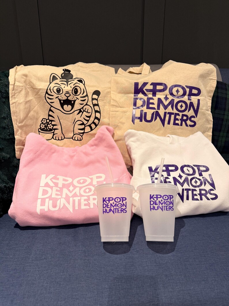 K-POP DEMON HUNTERS Huntrix Soda Pop Golden Rumi Merch T Shirts ...