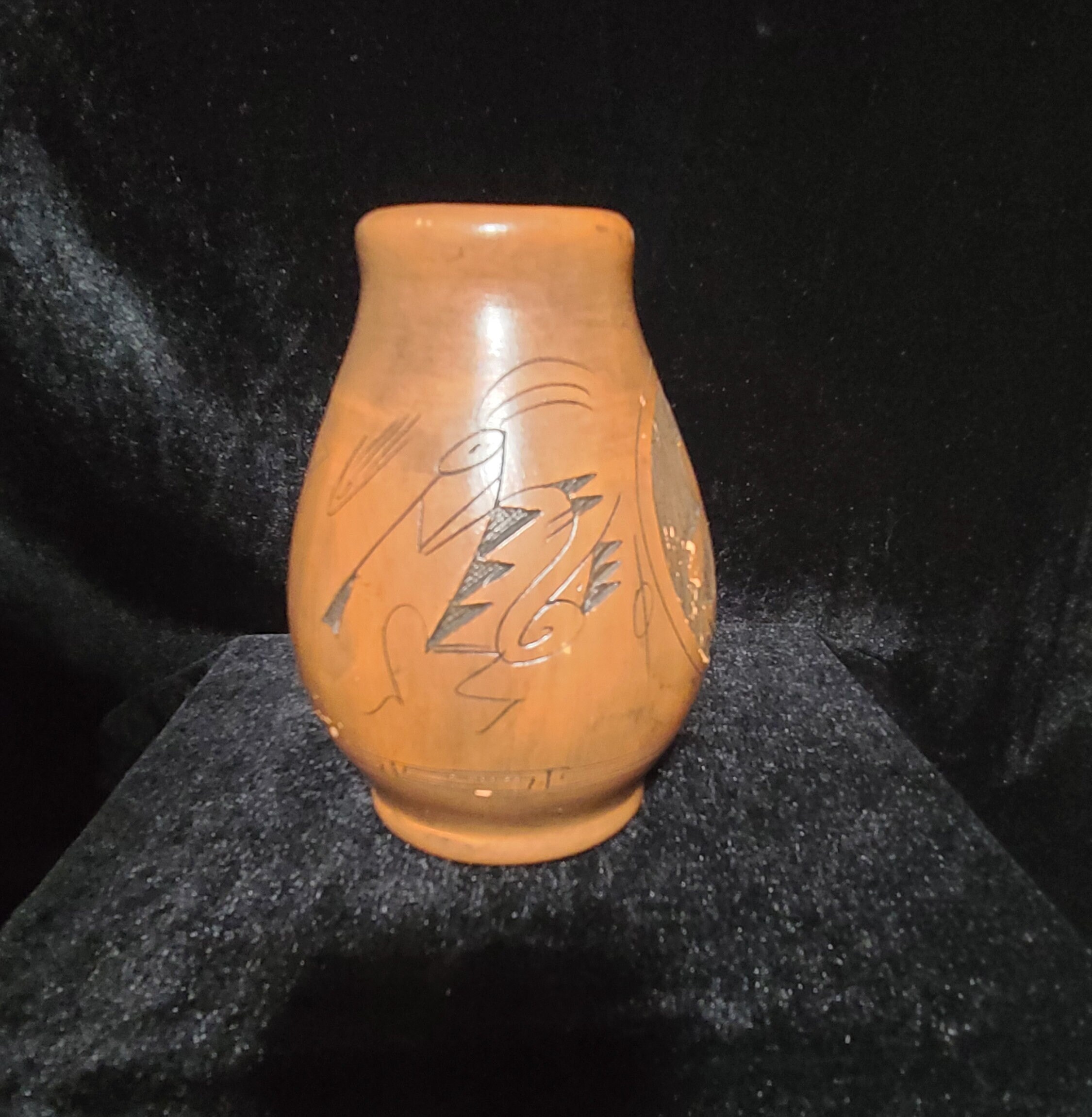Mitchell Blackhorse Dineh Navajo Native American Etched Red Clay Vase ...