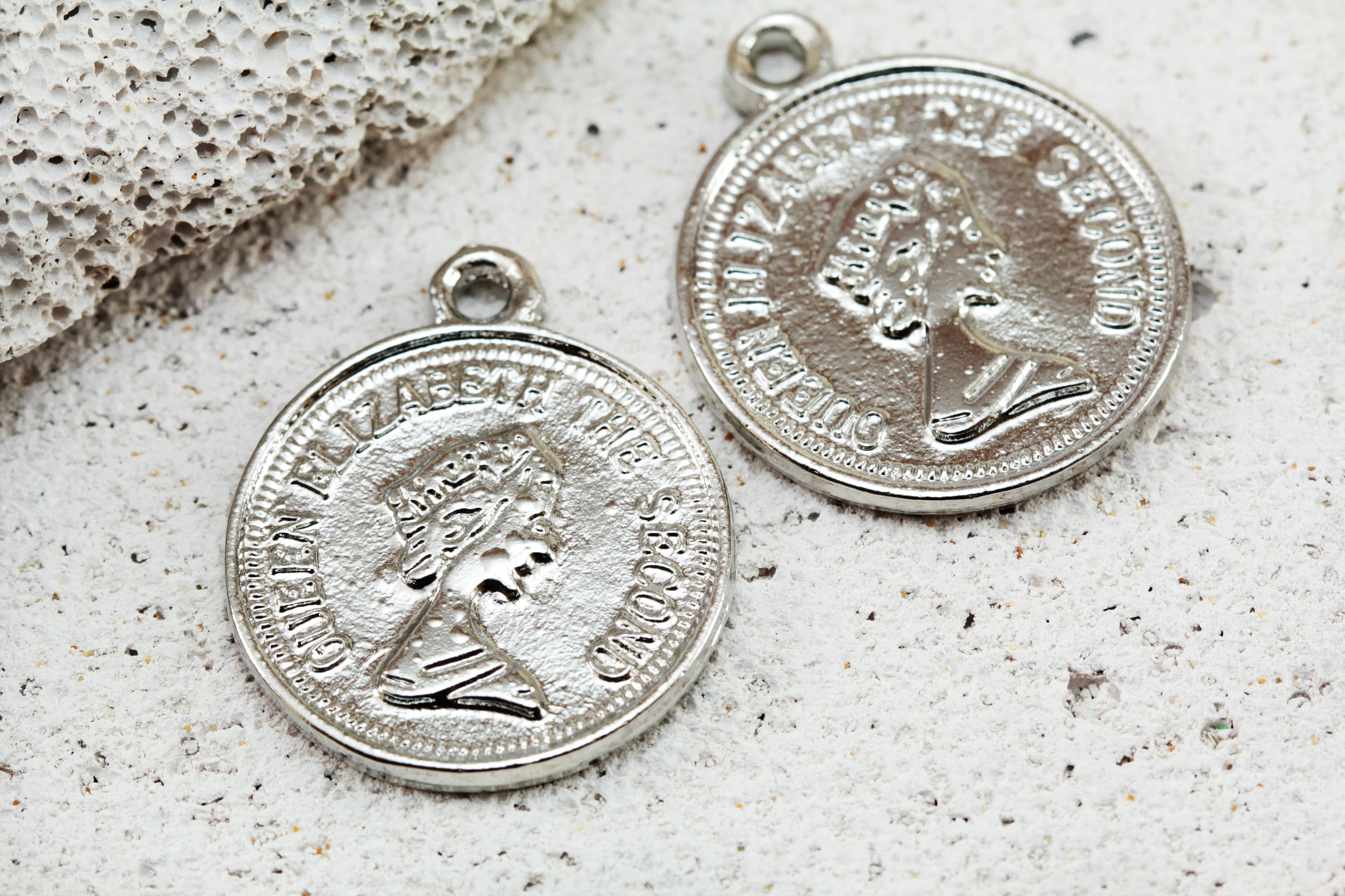 Rhodium Plated Old Coin Pendant 33mm Metal Replica Queen - Etsy Canada