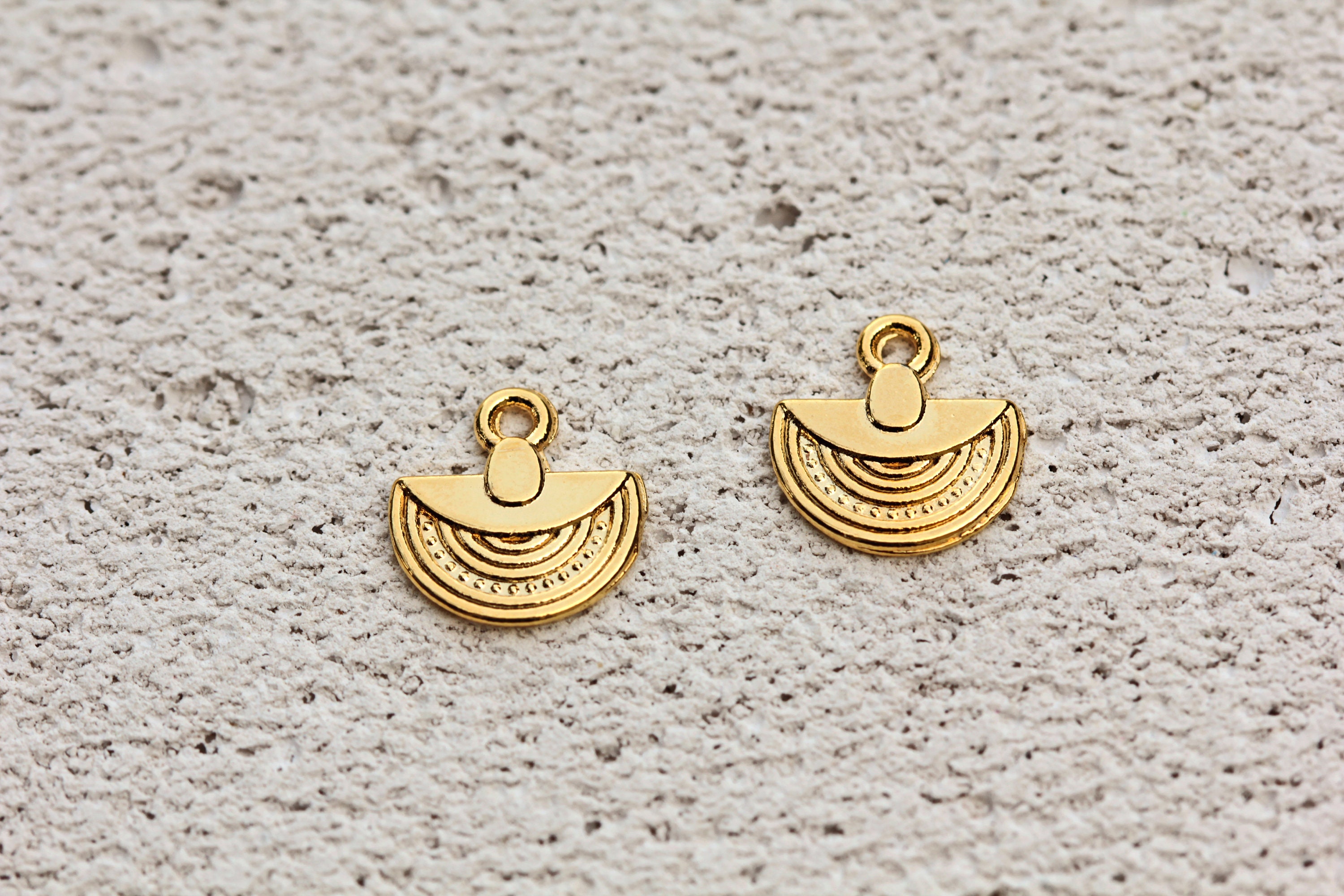 Gold Plated Aztec Pendant, 13mm Metal Half Moon Pendant Charm 5 Pcs ...