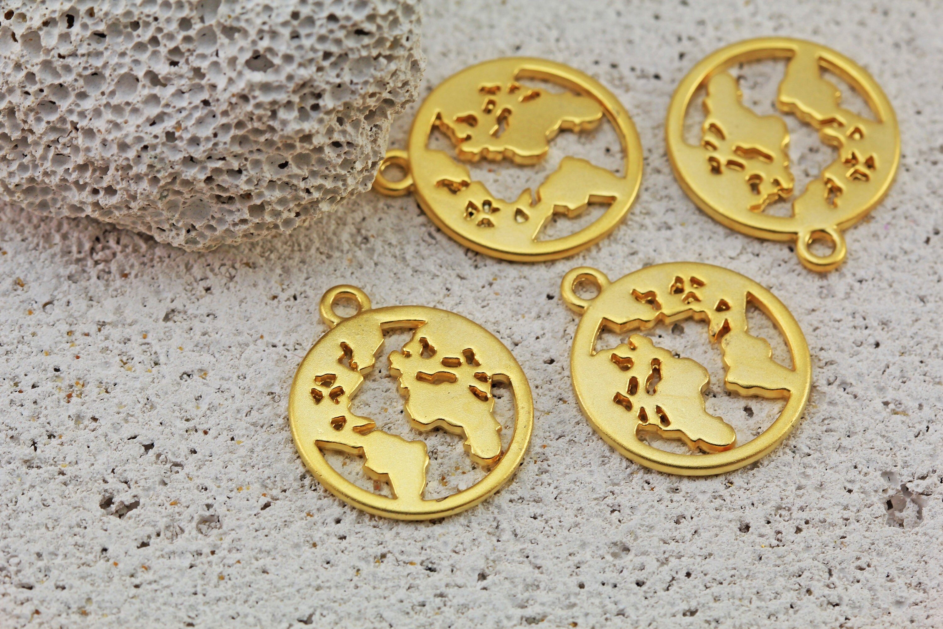 Gold Plated World Map Pendant 21mm Metal World Globe Pendant - Etsy
