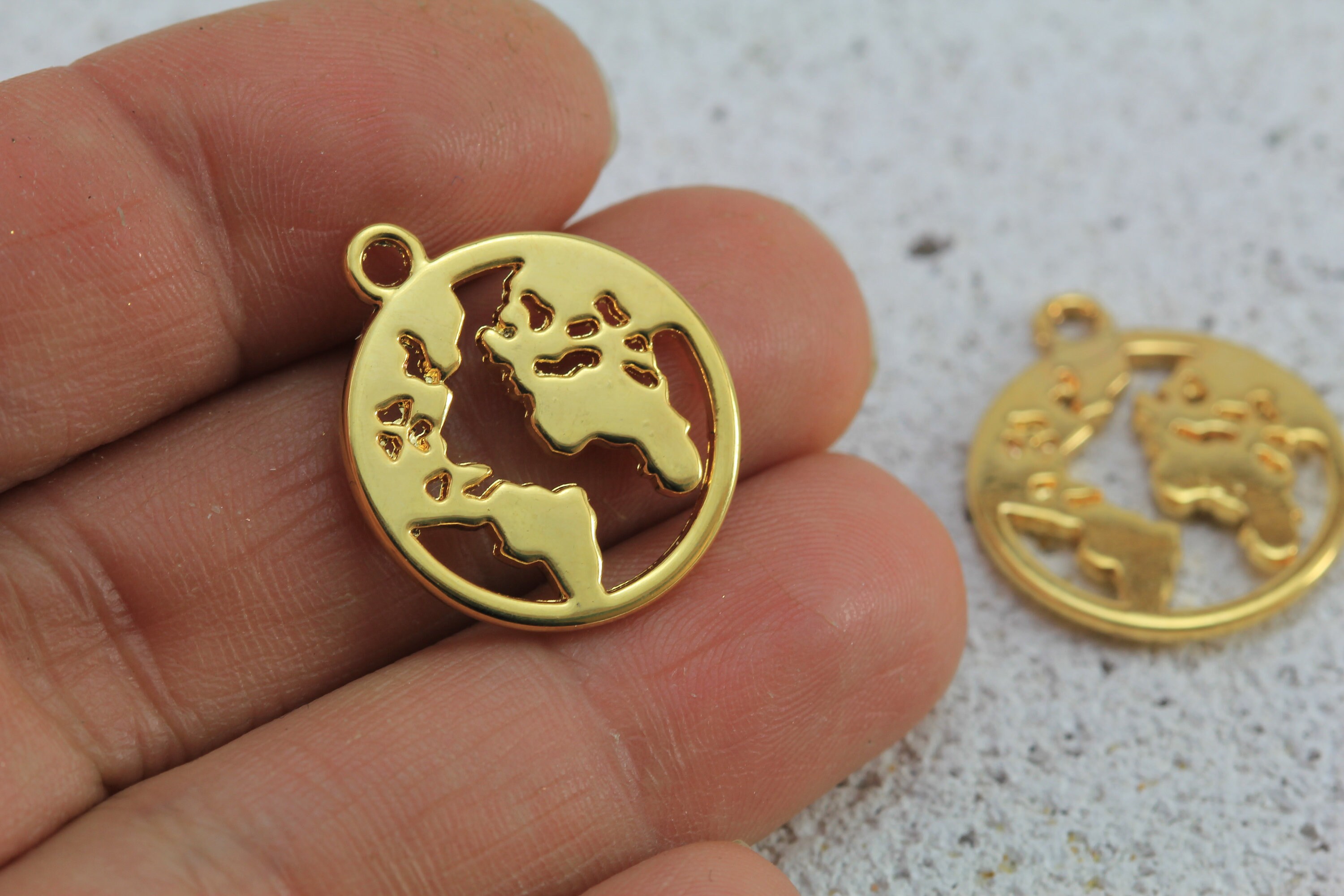 Gold Plated World Map Pendant 21mm Metal World Globe Pendant - Etsy