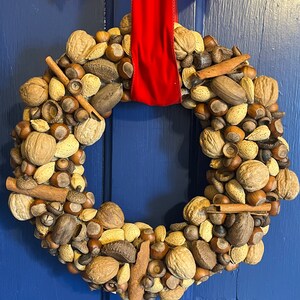 Holiday Nut Wreath | Natural Acorn Wreath | Cinnamon & Nuts | Natural ...