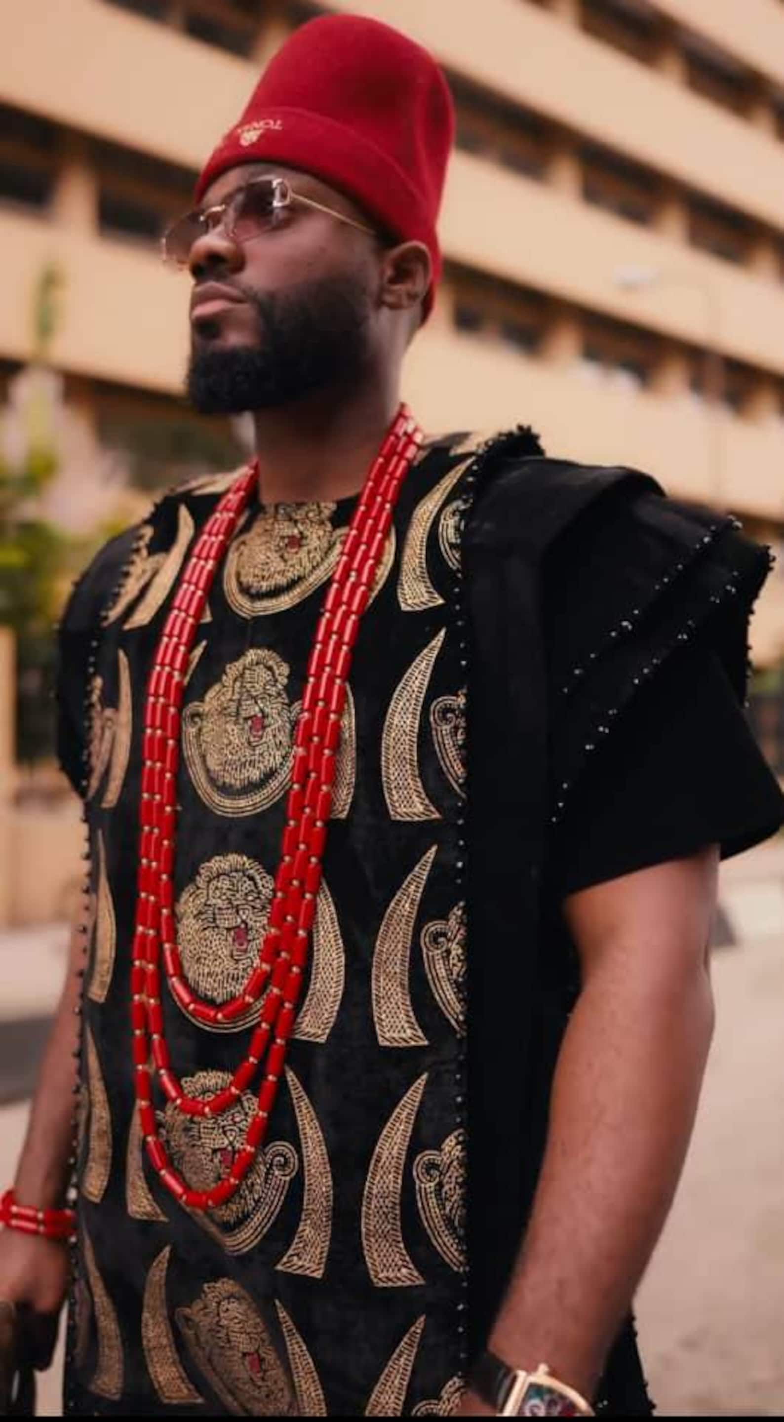 Igbo Traditional Isiagu Outfit for Men: Nigerian Chieftaincy Attire ...