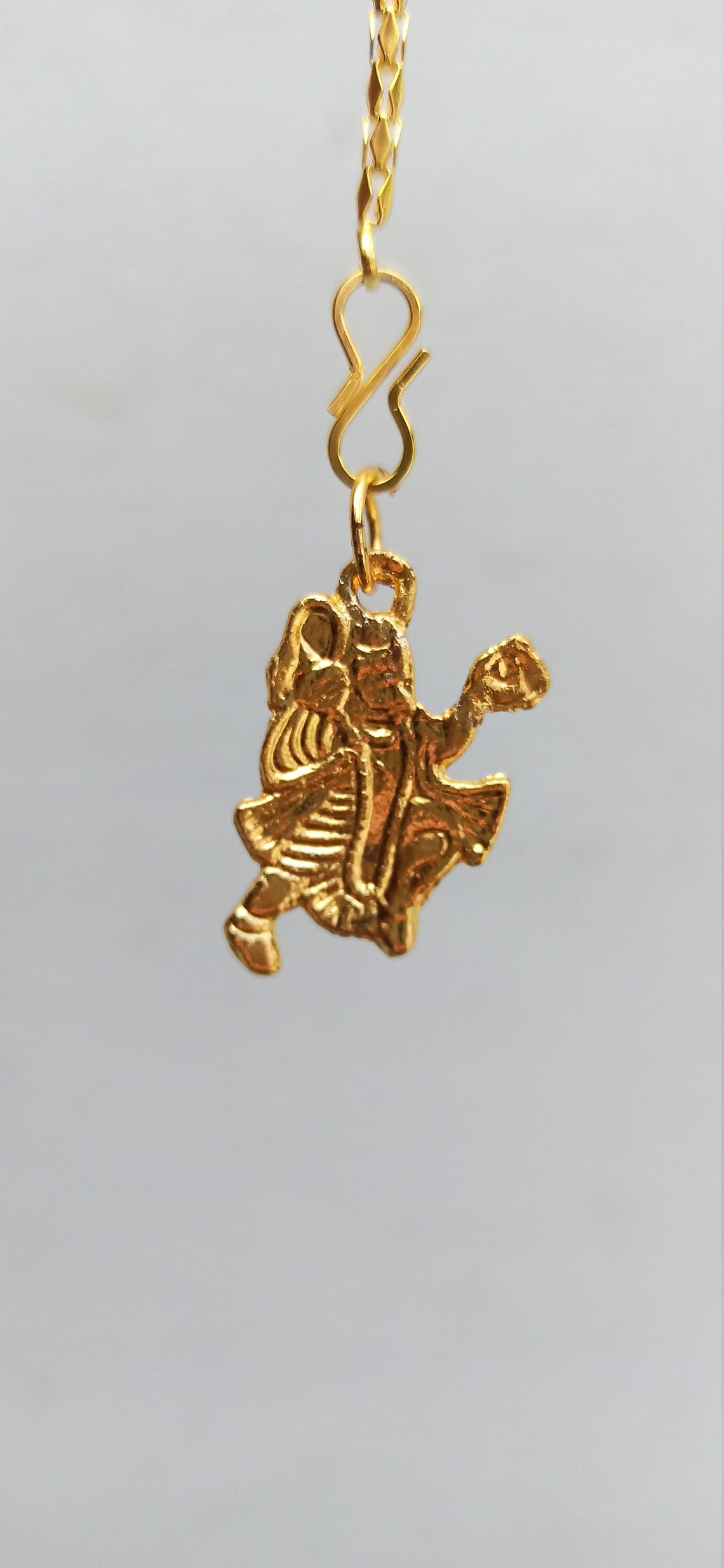 Lord Hanuman Pendant Hindu God Hanuman Golden Locket India - Etsy