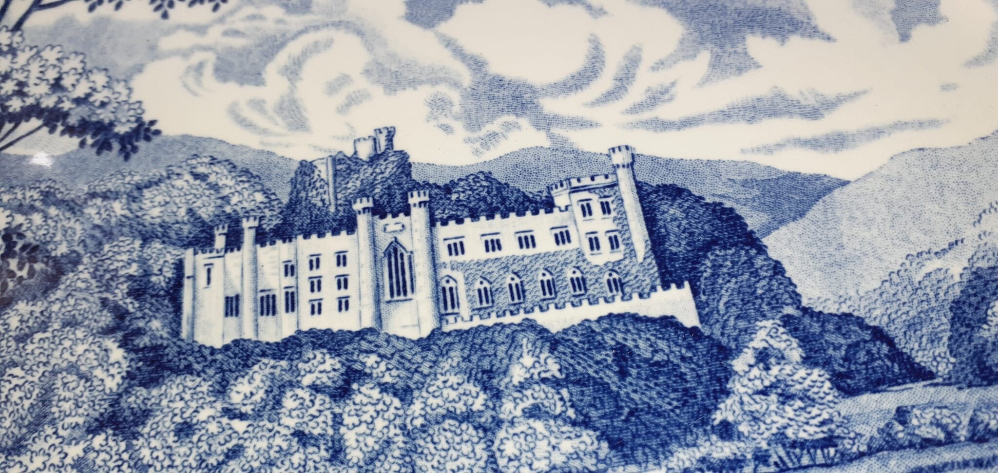 Old Castle by Barratts of Staffordshire LTD England Serving Dish ...