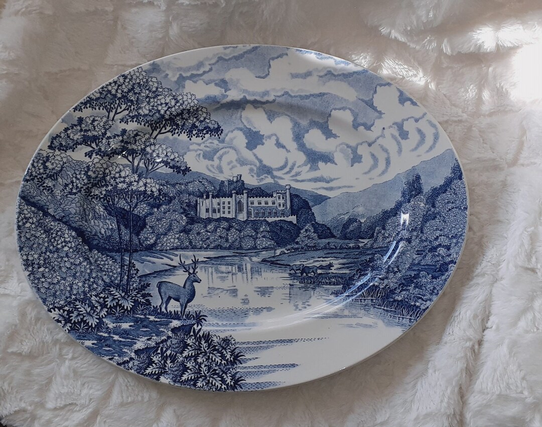 Old Castle by Barratts of Staffordshire LTD England Serving Dish ...