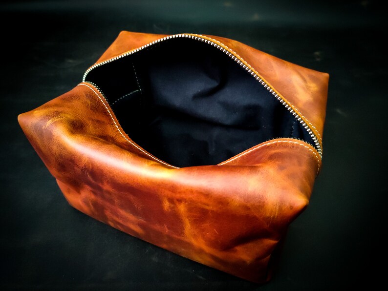 Personalized Leather Dopp Kit/ Valentines Day Gift Leather - Etsy