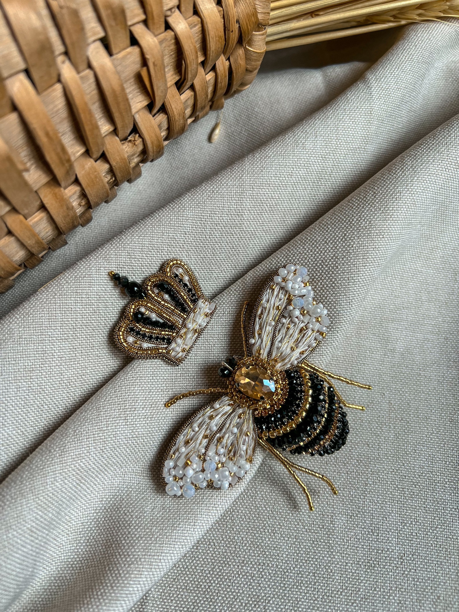 Queen Bee, Symbol of Powerful Women, Strength,golden Gift for Her ...