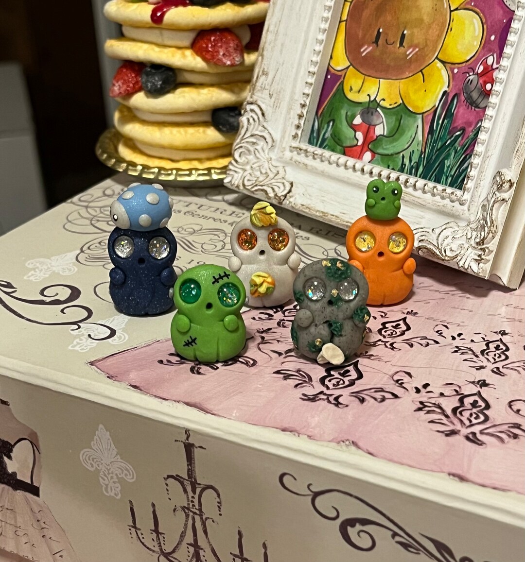 Mystery Ghost Clay Sculpture - Etsy