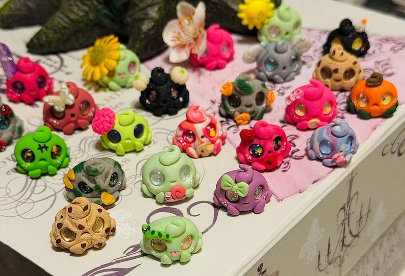 Mystery Spider Clay Sculpture - Etsy