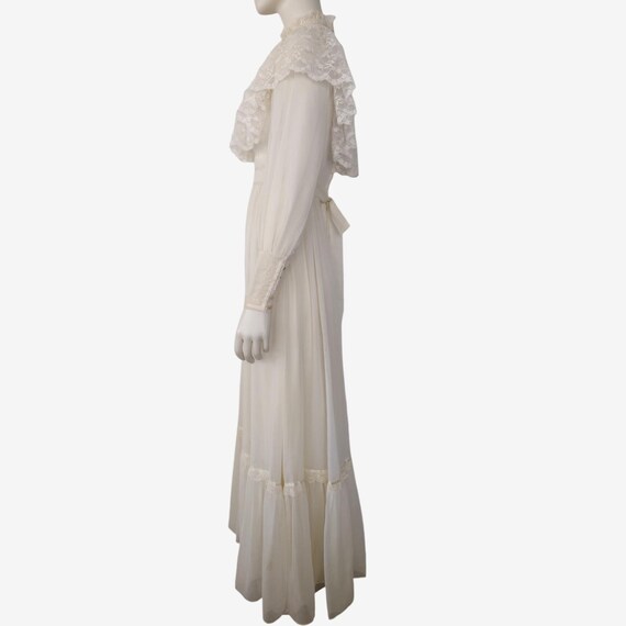 Vintage 1970s Candy Jones Light Cream Victorian Reviv… - Gem